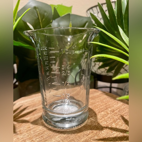 Magnolia | Kitchen | Hearth Hand 8 Oz Triple Spout Glass Measuring Cup ...